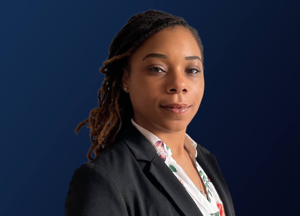 Shelly Conners Headshot - Paramount Bank